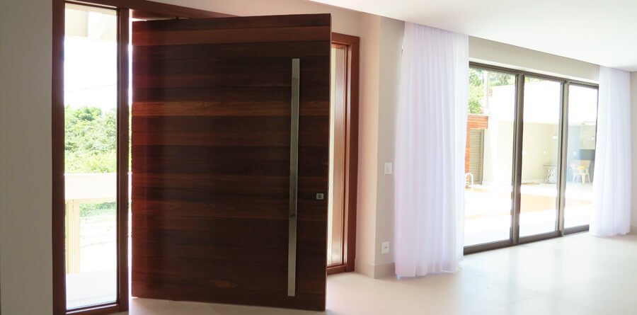 7 Dicas de Como Comprar sua Porta Pivotante | Carpintaria Rezende