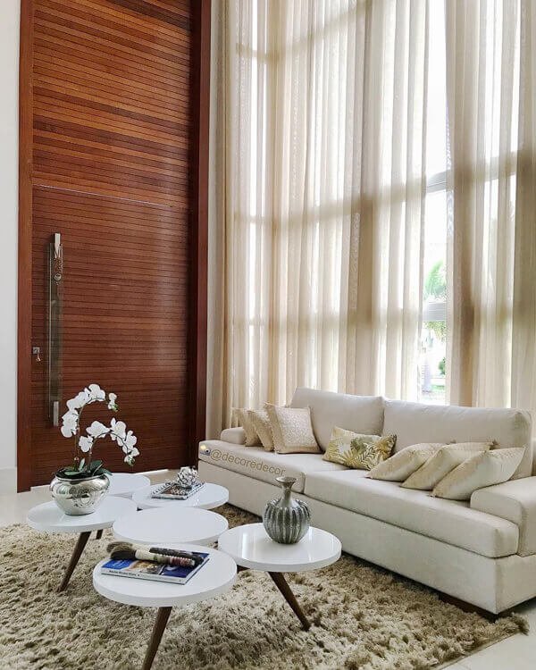 Porta Alta de Madeira | Uma nova tendência em Porta Pivotante!